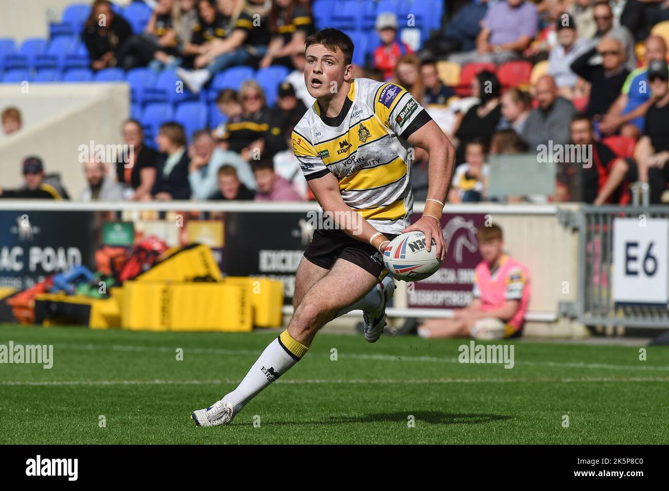 York, England -11.. September 2022 - AJ Towse of York Knights in Aktion ...
