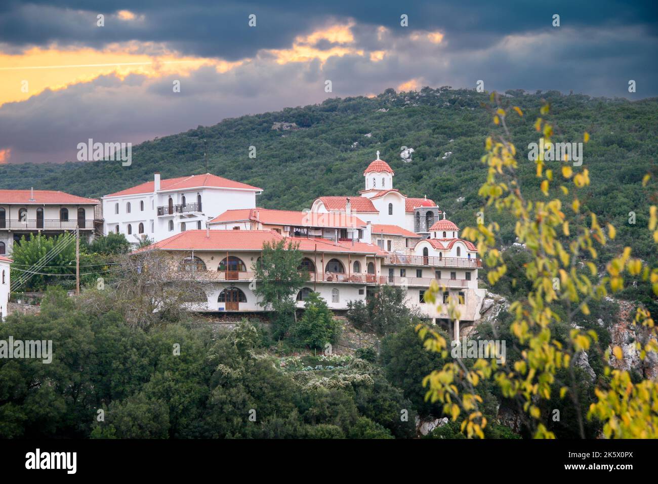 Vitina peloponnes griechenland -Fotos und -Bildmaterial in hoher ...