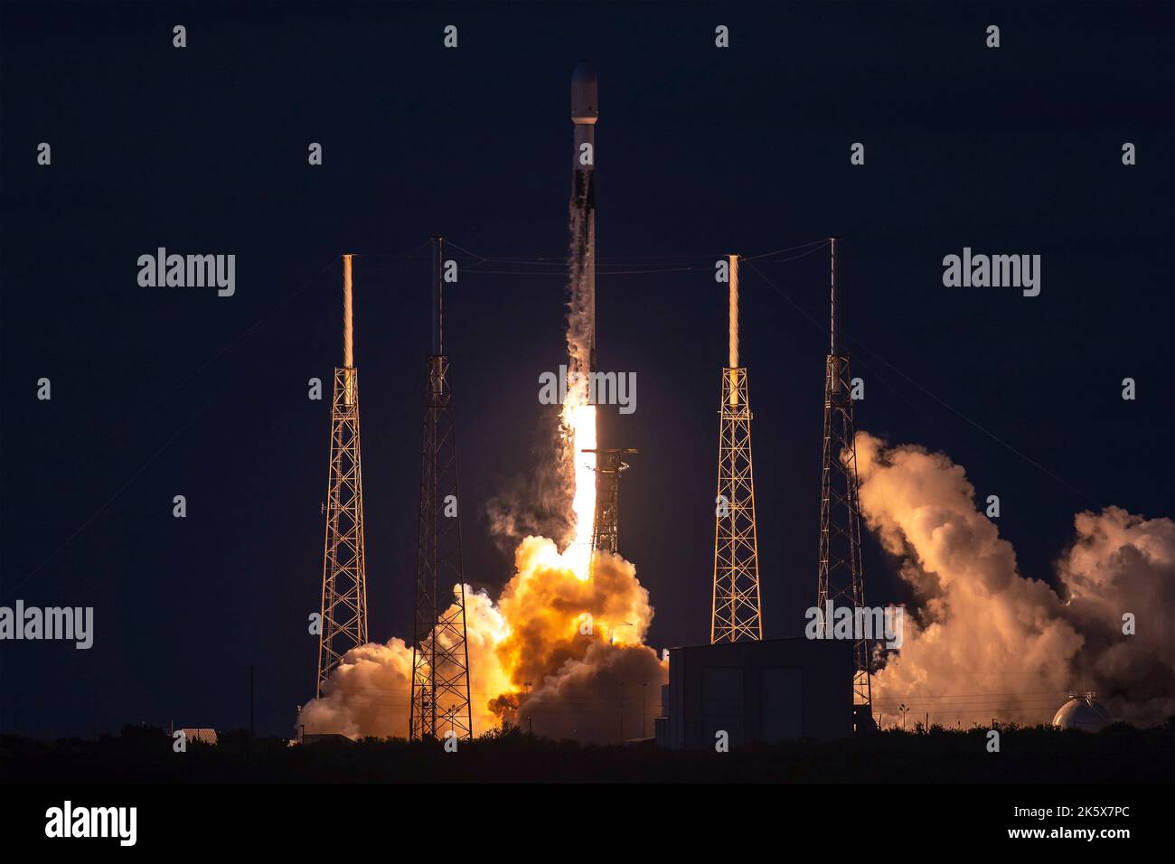 Intelsat galaxie -Fotos und -Bildmaterial in hoher Auflösung – Alamy