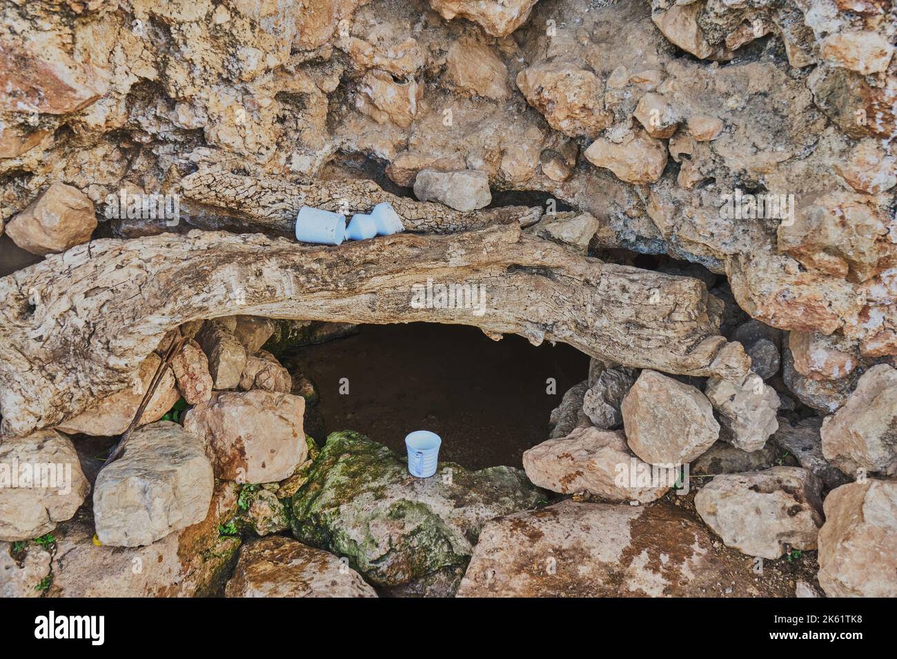 Wasserquelle horizontal -Fotos und -Bildmaterial in hoher Auflösung – Alamy