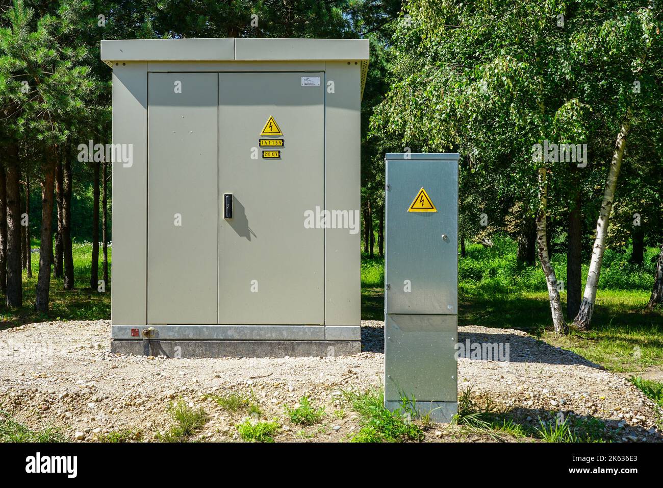 Neuer moderner elektrischer Hochspannungs-Verteilerschrank für den ...