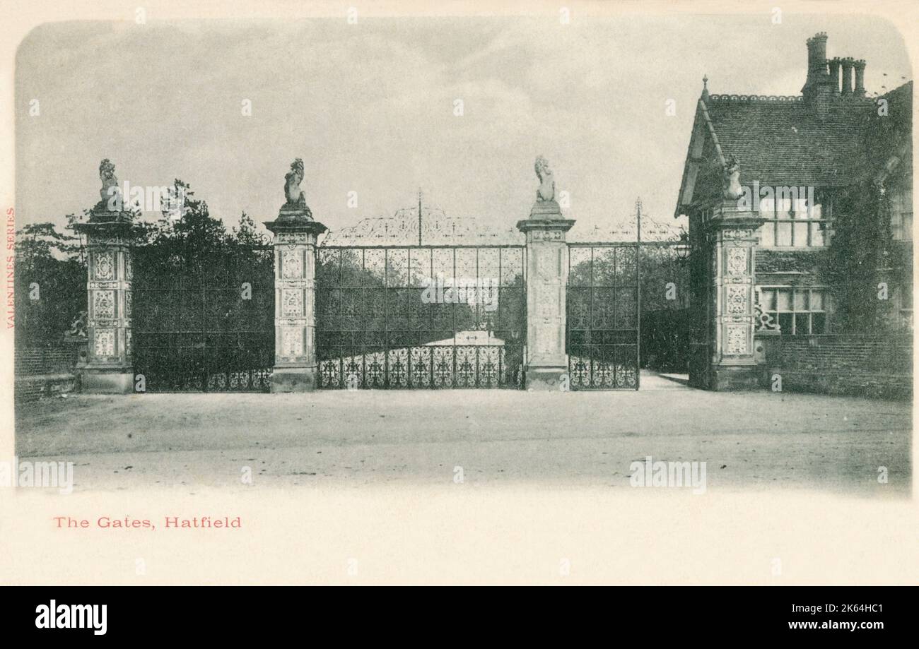 Main gates -Fotos und -Bildmaterial in hoher Auflösung – Alamy