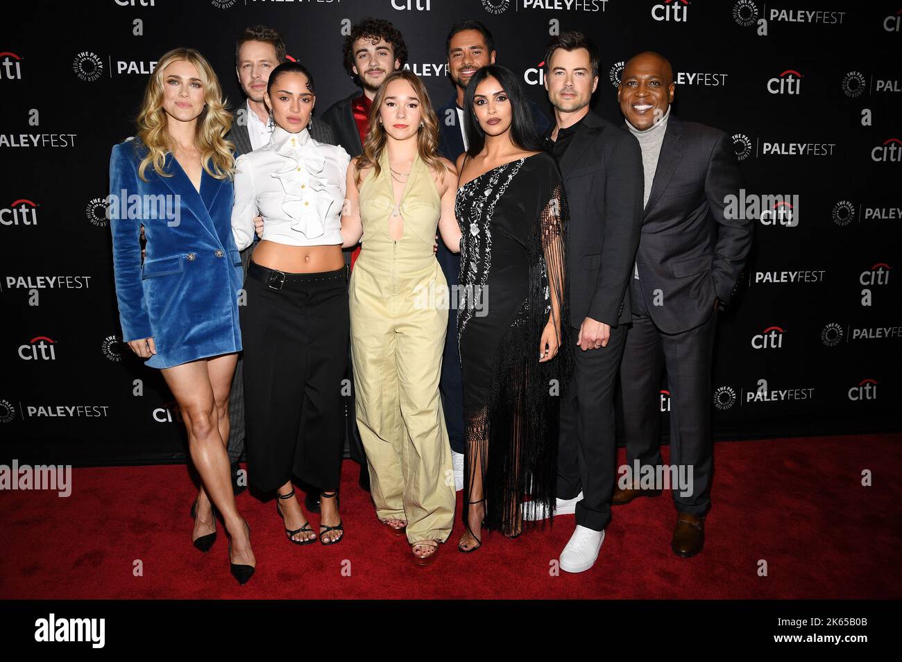 (Hintere Reihe) Josh Dallas, Ty Doran, JR Ramirez, (erste Reihe ...