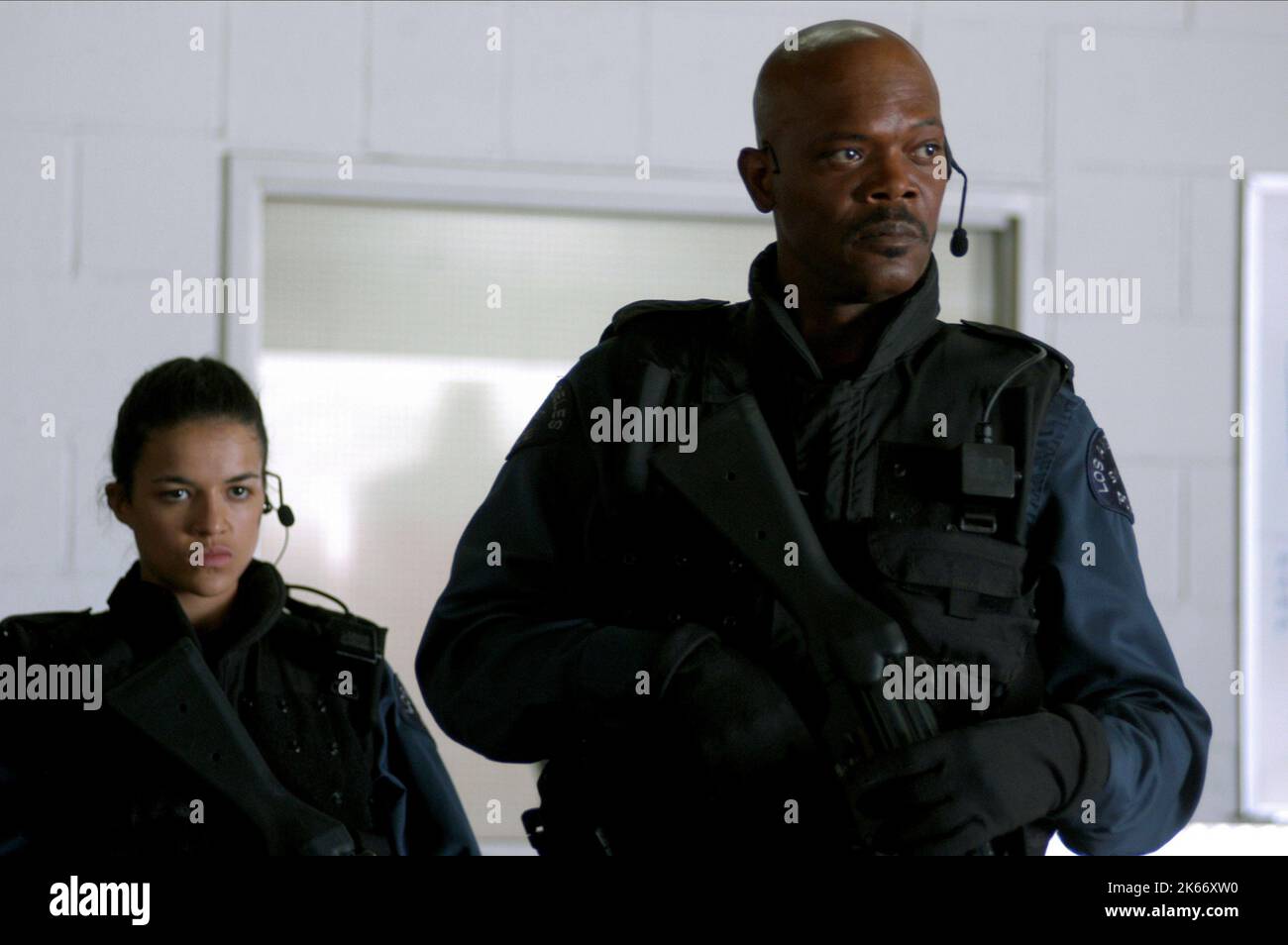 Swat michelle rodriguez 2003 -Fotos und -Bildmaterial in hoher ...