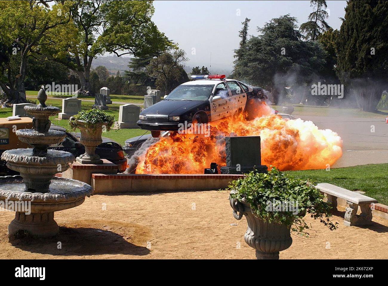 Explosion polizei -Fotos und -Bildmaterial in hoher Auflösung – Alamy