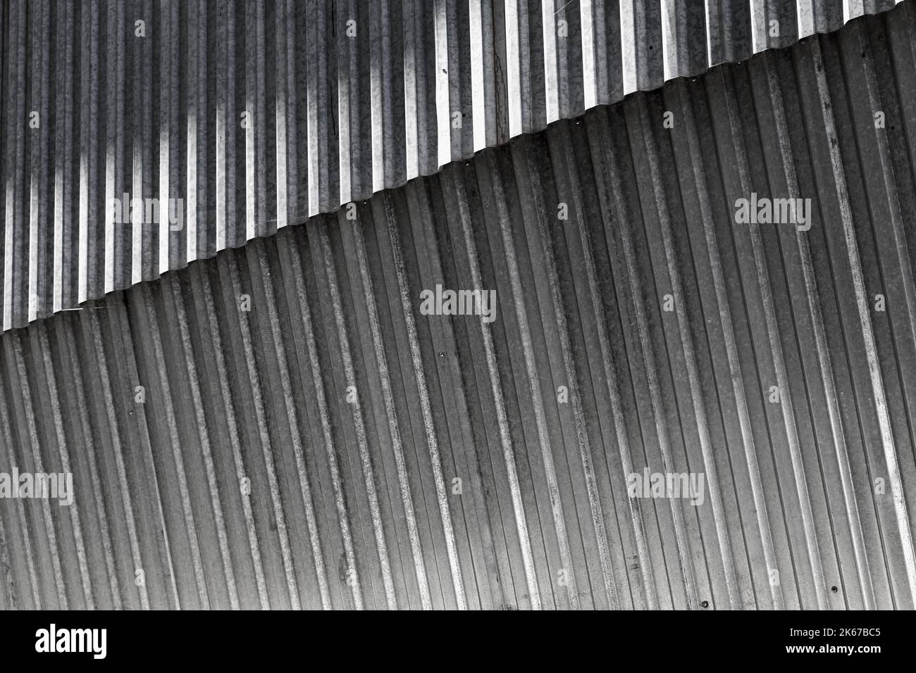 Corrugated steel texture -Fotos und -Bildmaterial in hoher Auflösung ...