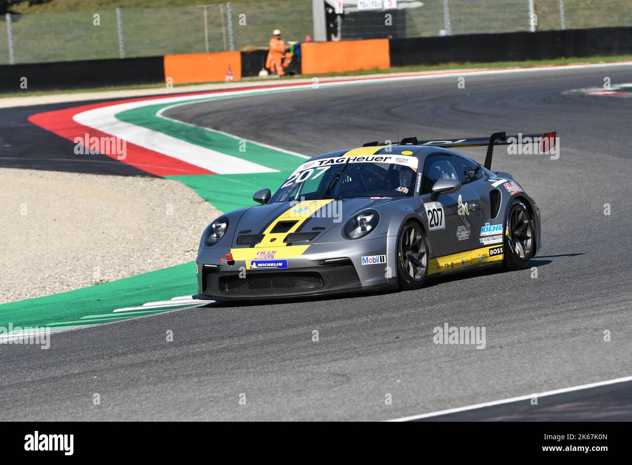 Mugello Circuit, Italien - 23. September 2022: Porsche 911 GT3 992 im ...