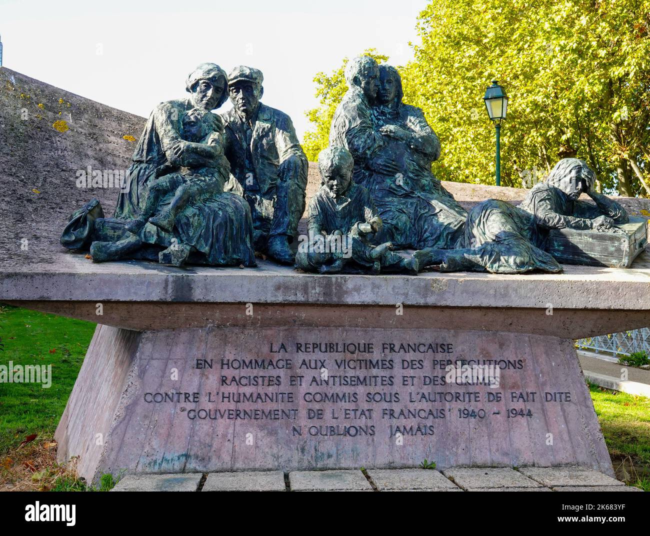 Monument de la Place des Martyrs Juifs du Vélodrome d'Hiver, Denkmal ...