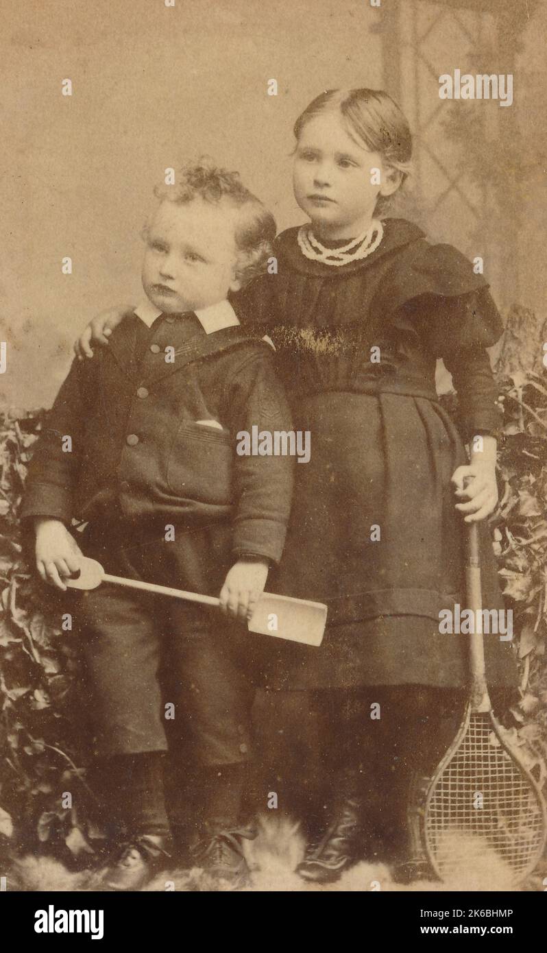 Victorian edwardian kinder kleid -Fotos und -Bildmaterial in hoher ...