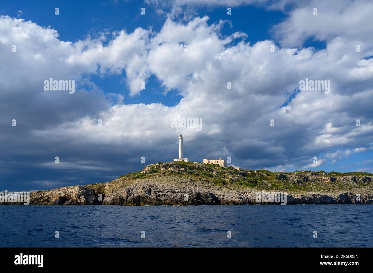 Basilika Santa Maria de Finibus Terrae und der Leuchtturm Santa Maria ...