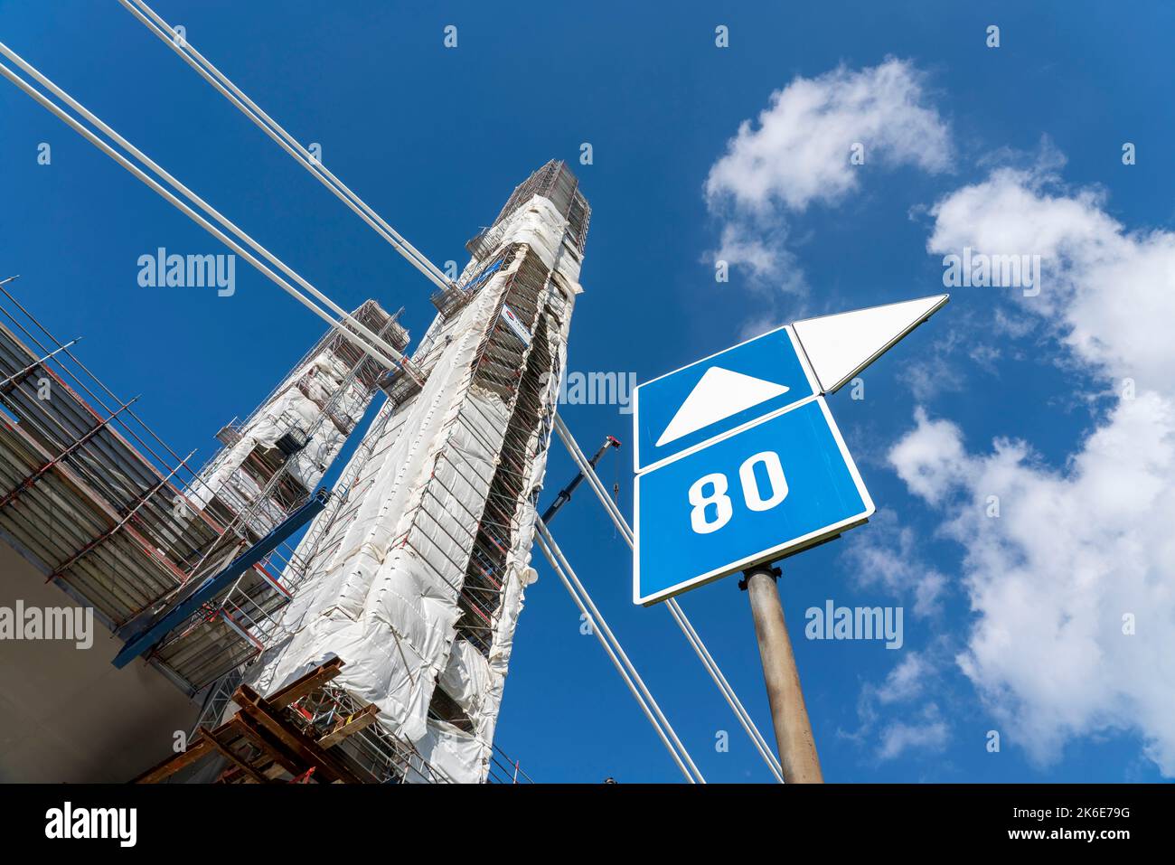 Neubau der Autobahnbrücke Neuenkamp an der A40, über den Rhein bei ...