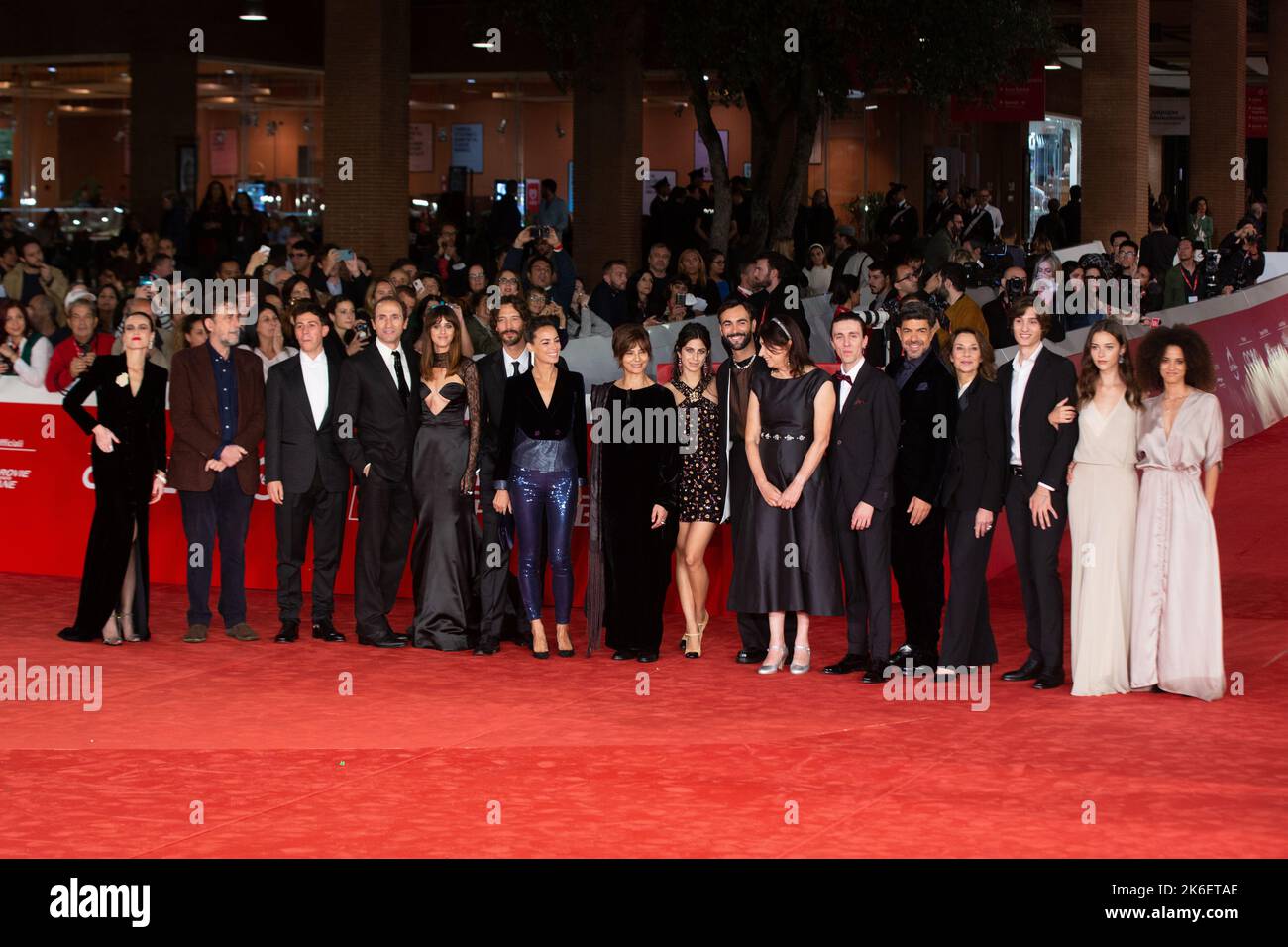 13. Oktober 2022, Rom, Italien: Cast besucht den roten Teppich des ...