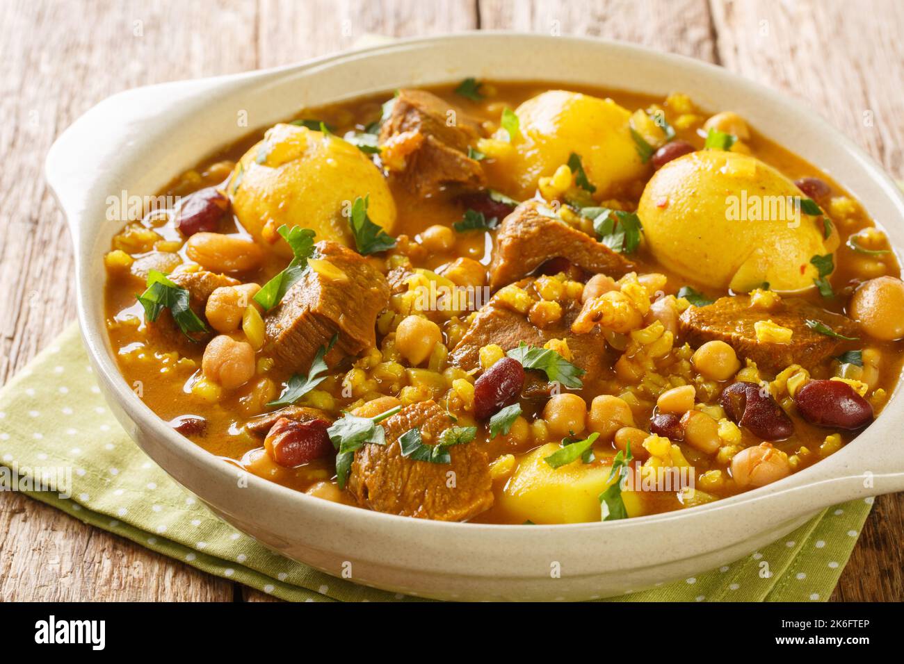 Traditional jewish sabbath meal -Fotos und -Bildmaterial in hoher ...