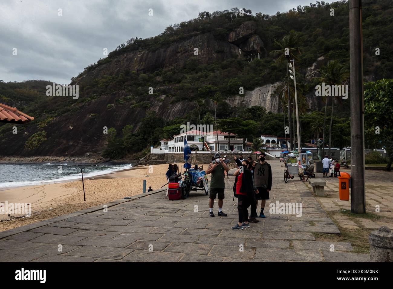 Praia vermelha strand -Fotos und -Bildmaterial in hoher Auflösung – Alamy