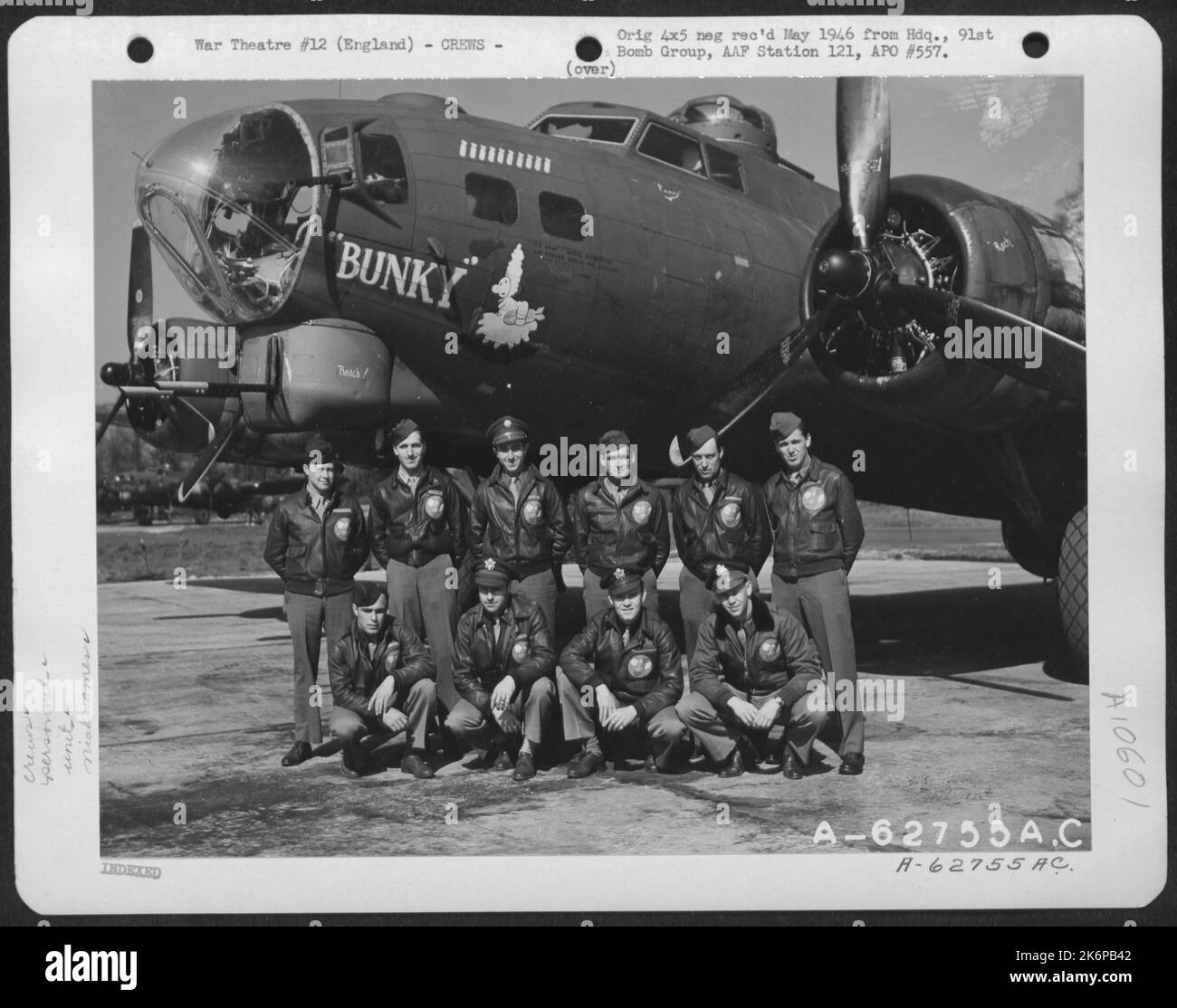 Capt. R.A. Ranzoni und Crew der 323. Bomb Sq., 91. Bomb Group, 8. Air ...
