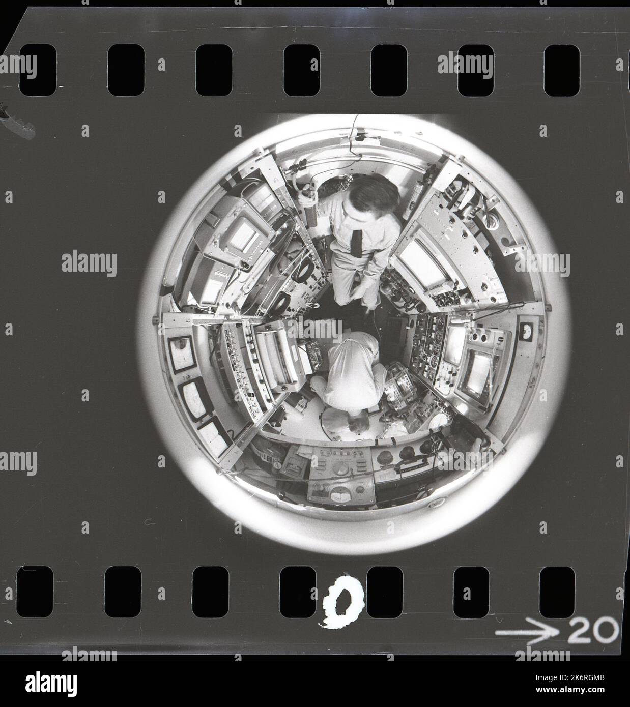 Bathyscaphe triest -Fotos und -Bildmaterial in hoher Auflösung – Alamy