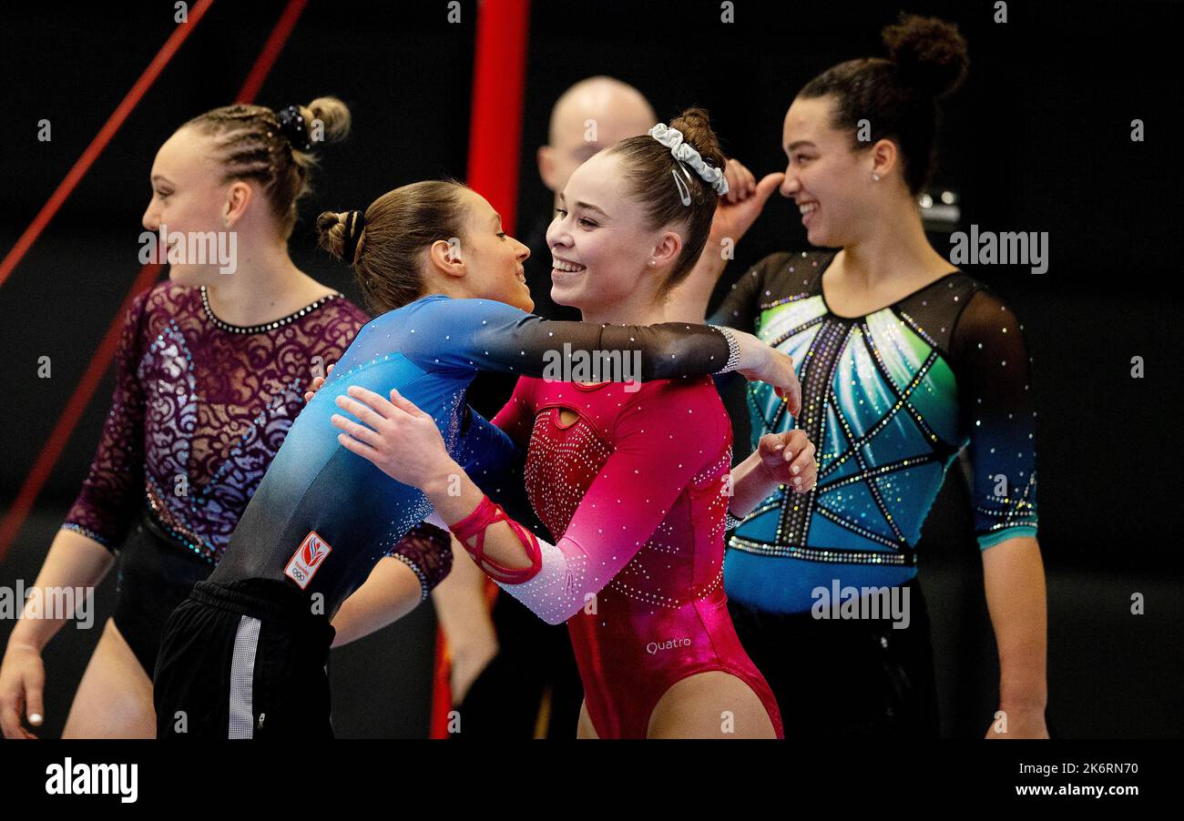 ROTTERDAM - von links nach rechts Tisha Volleman, Naomi Visser, Eythora ...