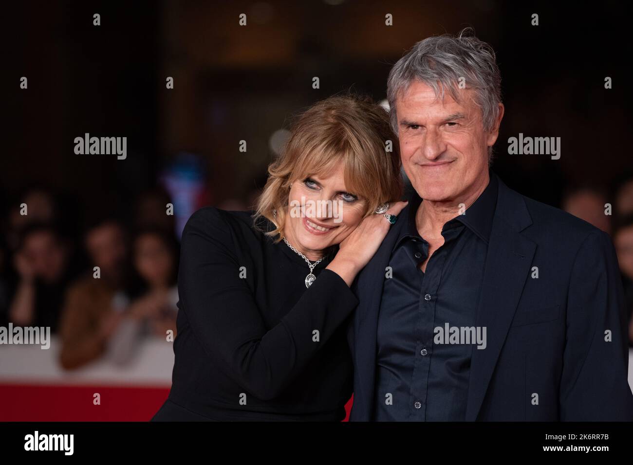 Rom, Italien, 15. Oktober 2022 - Isabella Ferrari mit Renato De Maria ...