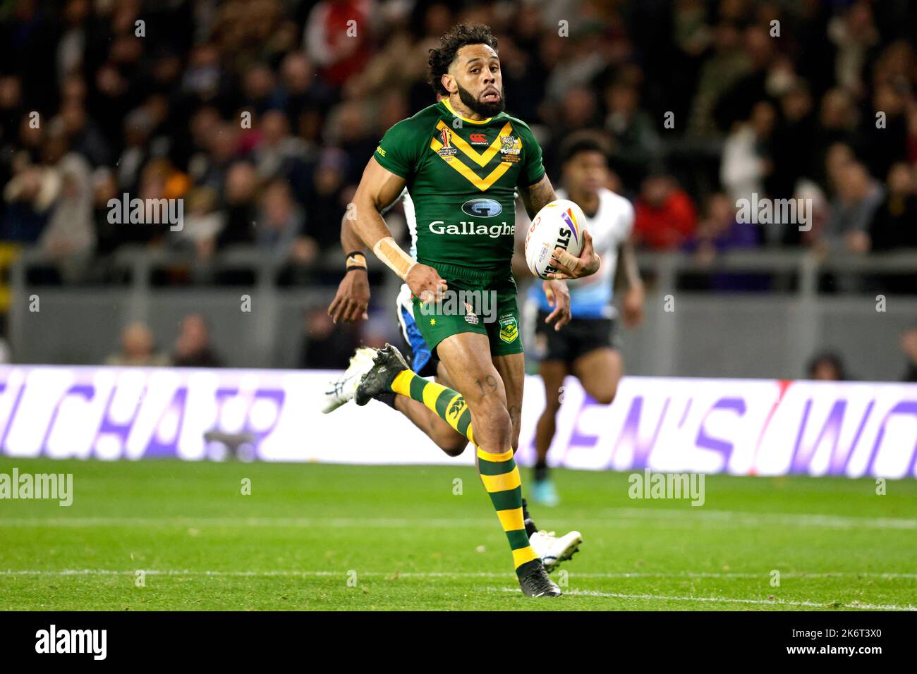 Der Australier Josh Addo-Carr fängt den Ball ab, um beim Rugby League ...