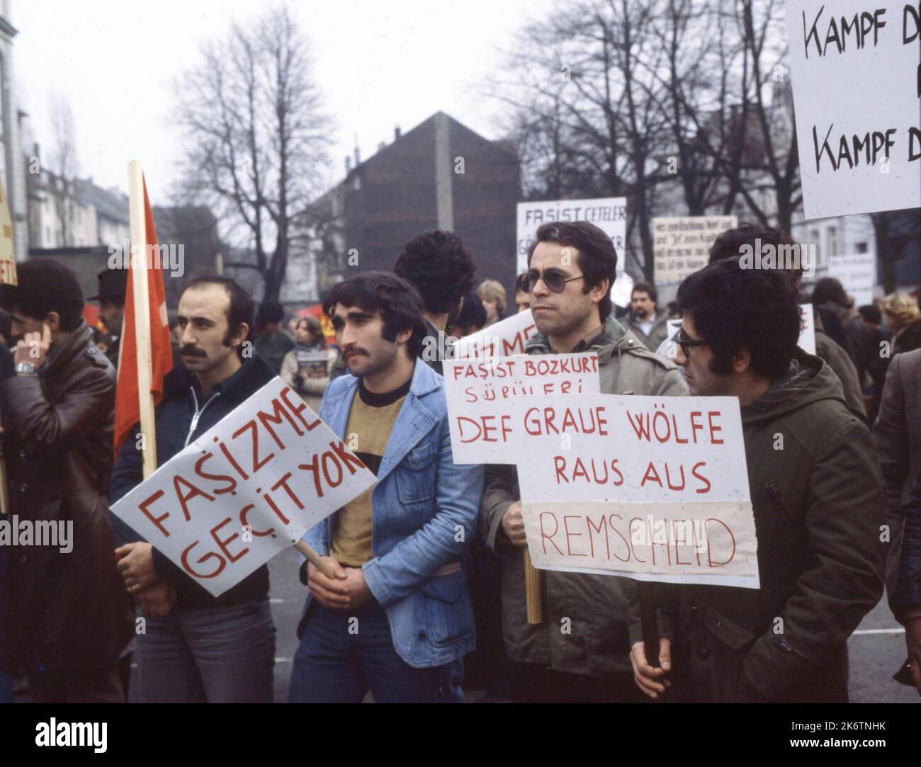 Extremistische organisation -Fotos und -Bildmaterial in hoher Auflösung ...