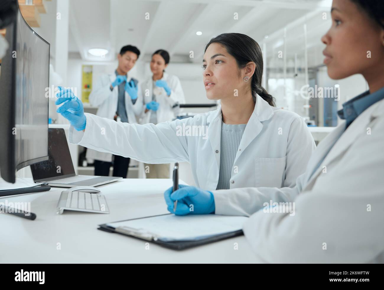 Tests sind in unserem Feld von entscheidender Bedeutung. Zwei ...