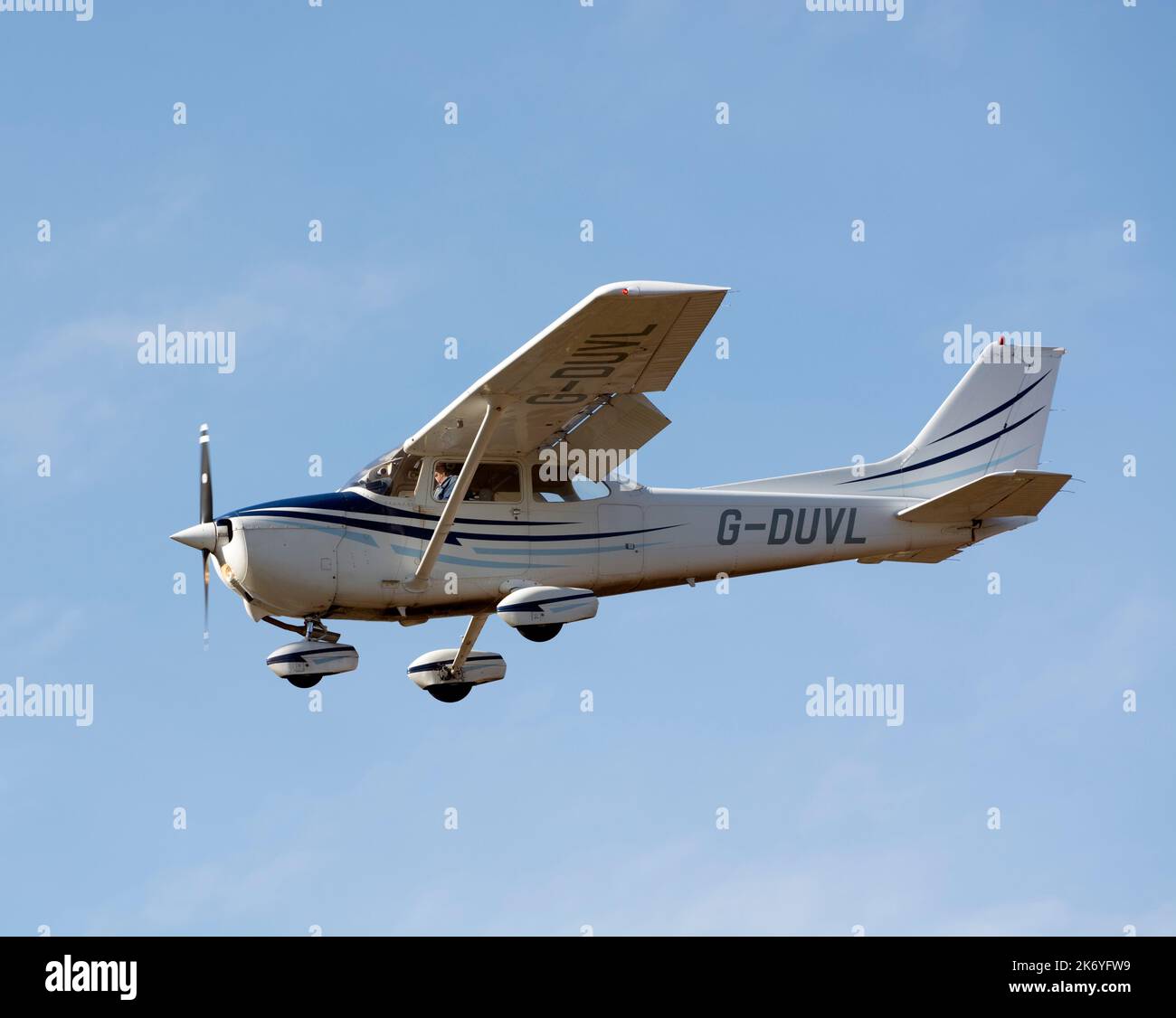 Cessna cessna f172 skyhawk -Fotos und -Bildmaterial in hoher Auflösung ...