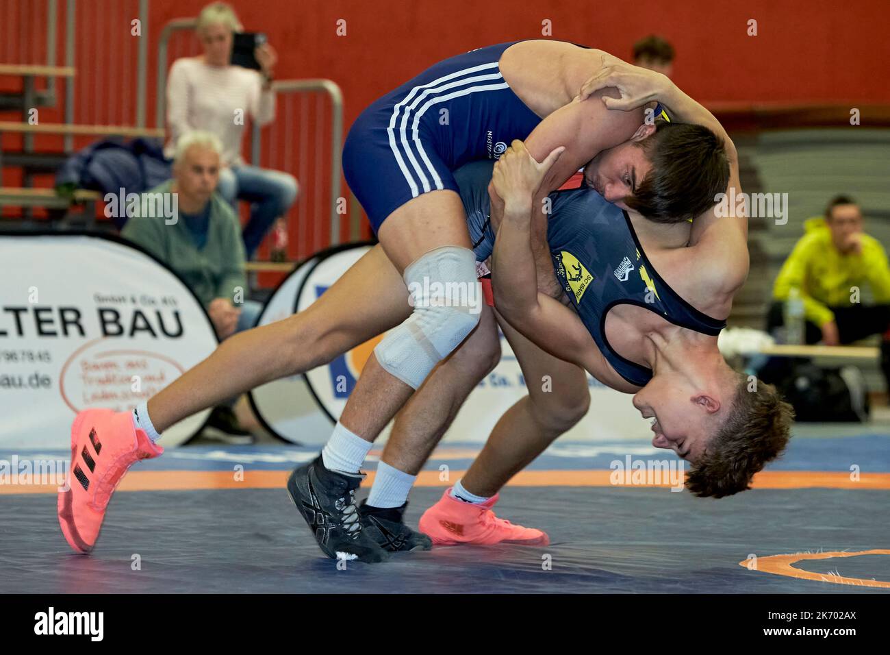 Ringen gr -Fotos und -Bildmaterial in hoher Auflösung – Alamy