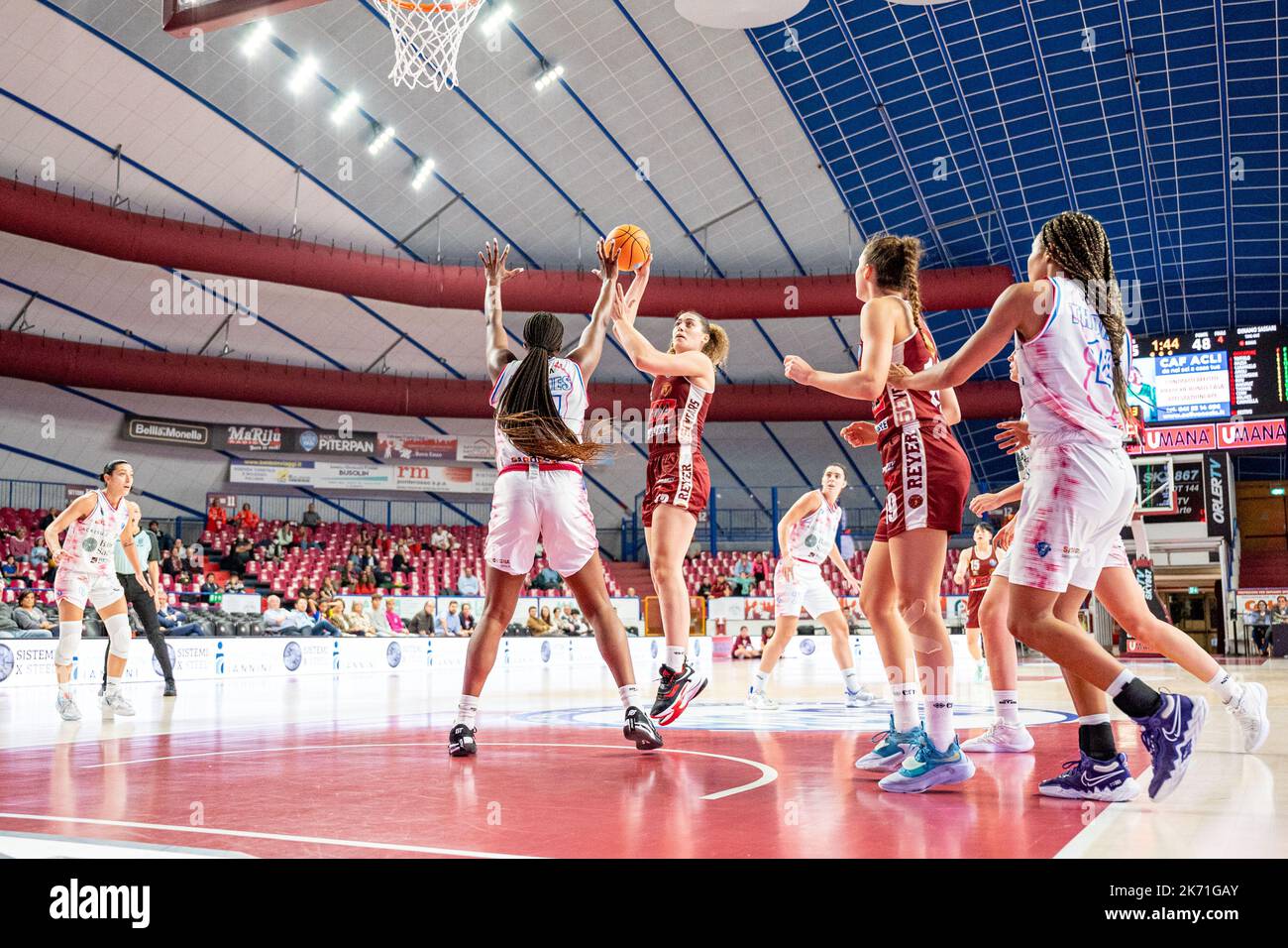 Lorela cubaj -Fotos und -Bildmaterial in hoher Auflösung – Alamy