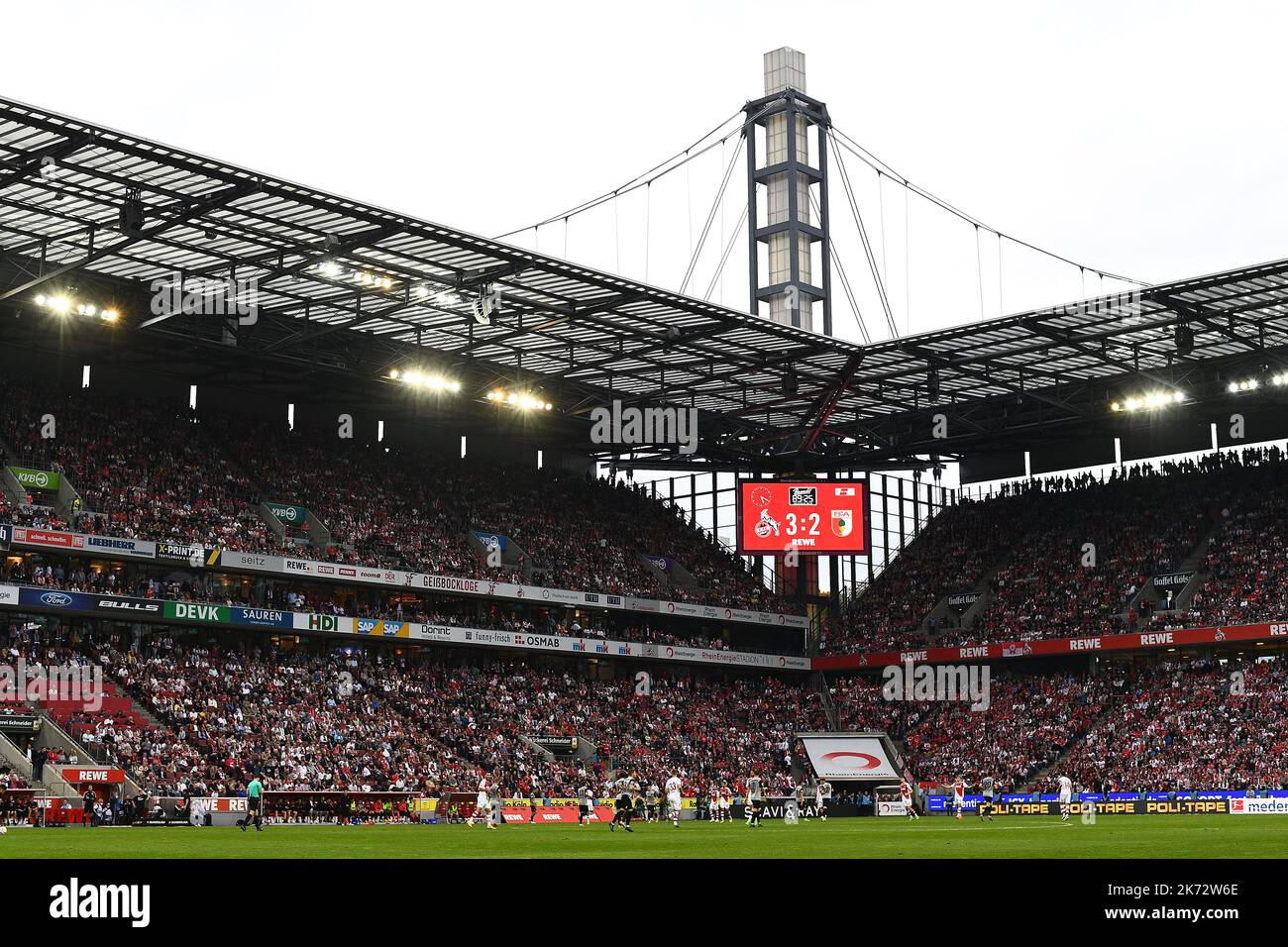 KÖLN, DEUTSCHLAND - 16. OKTOBER 2022: Das Fußballspiel der Bundesliga 1 ...