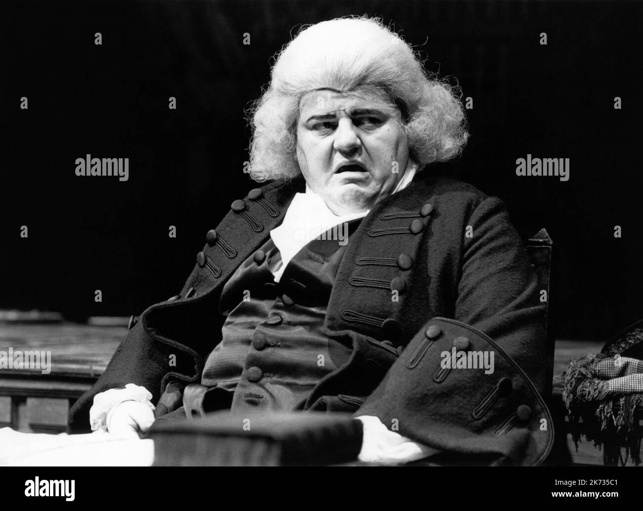 Robbie Coltrane (Dr. Samuel Johnson) im Jahr OBEDIENERED SERVANT von ...