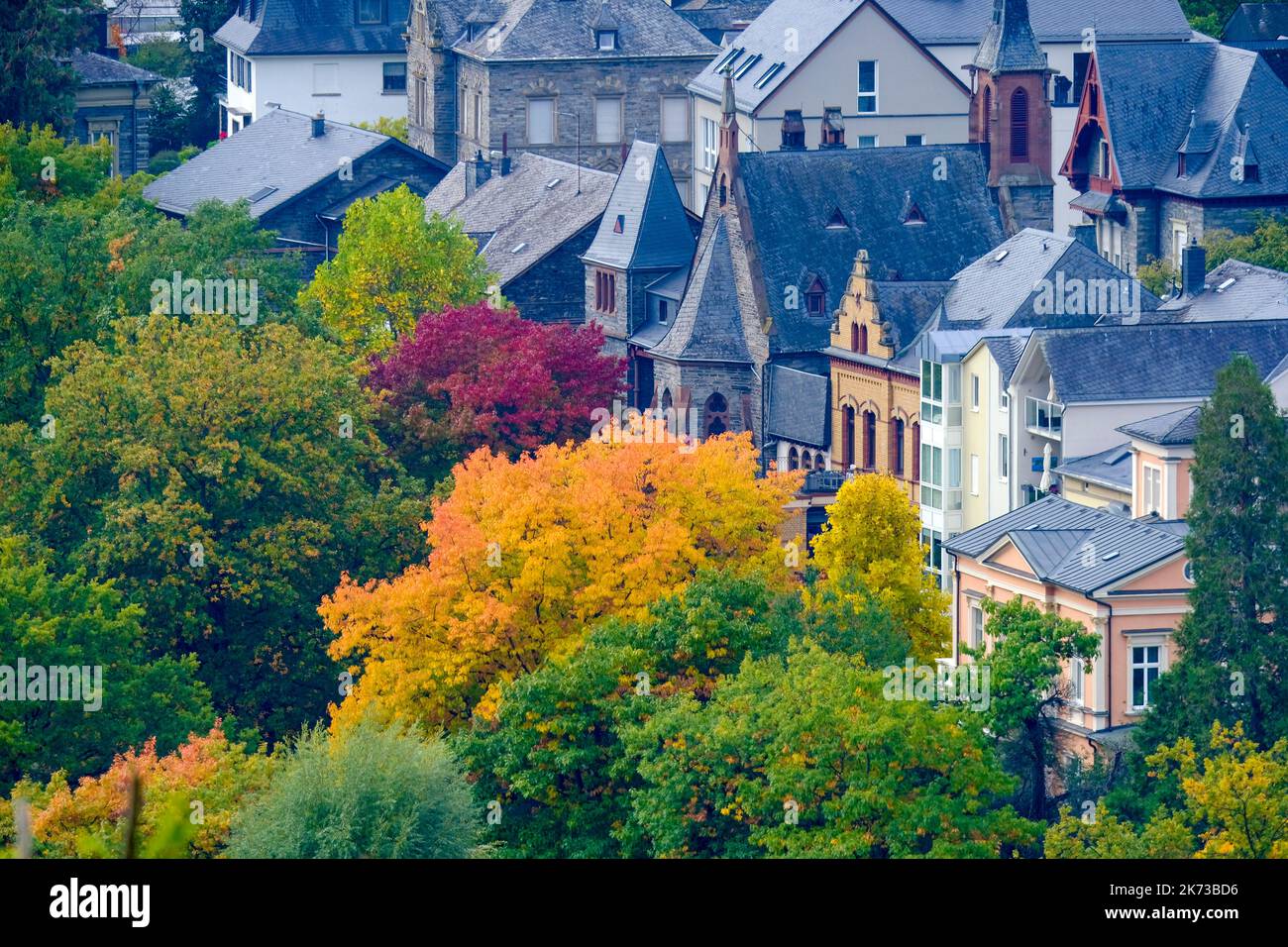 DEU, Deutschland, Rheinland-Pfalz, Bernkastel-Kues, 13.10.2022: Blick ...