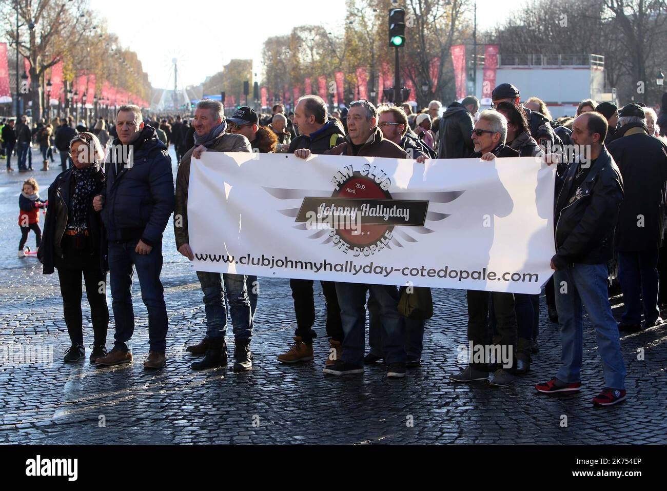 Am 9.. Dezember 2017 - Johnny Hallyday mit Rock-Star Funeral in Paris ...