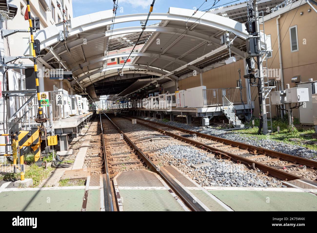 Tokio, Japan. 4. Oktober 2022. Bahnhof JiyÅ«gaoka der Tokyu ÅŒimachi ...