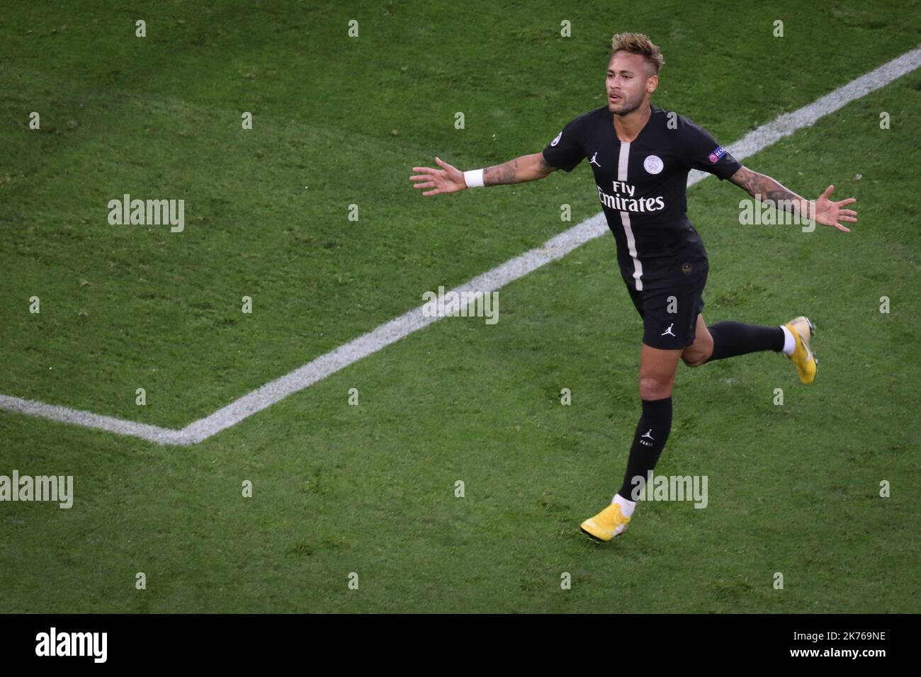 Stadion roter stern belgrad -Fotos und -Bildmaterial in hoher Auflösung ...