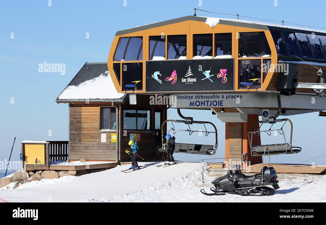 ©PHOTOPQR/L'ALSACE/Vanessa MEYER ; Orbey ; 13/02/2021 ; Le télésiège ...