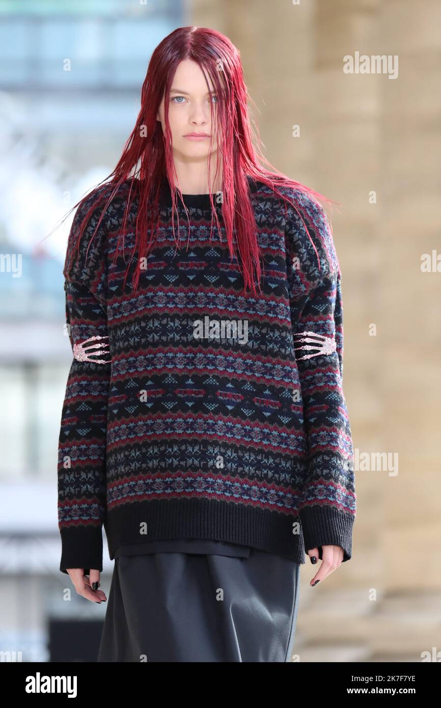 ©Pierre Teyssot/MAXPPP ; Raf Simons Fashion Show SS 2022 Paris Fashion ...