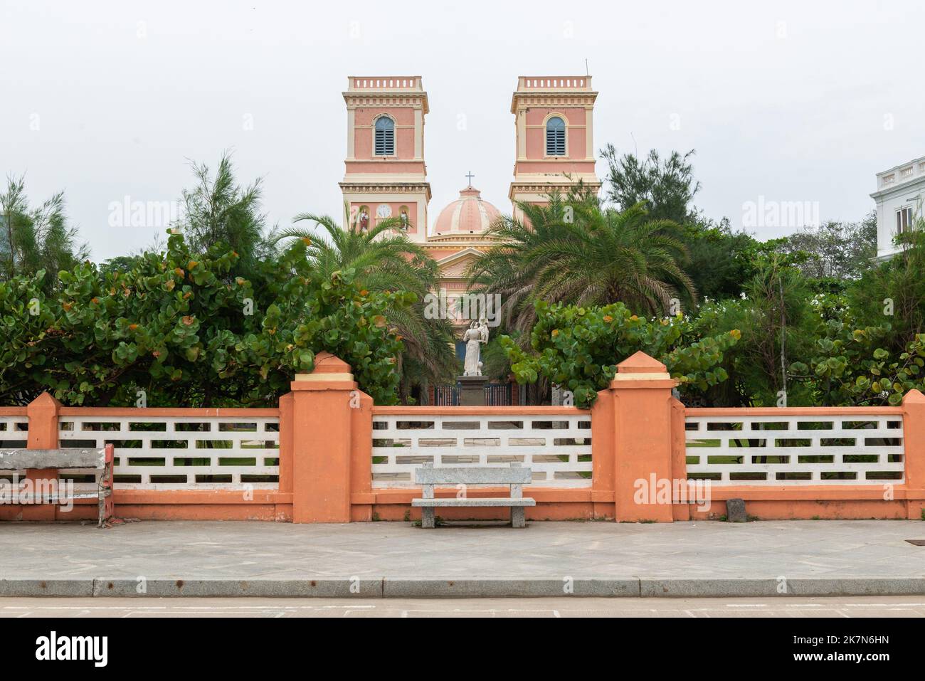 PONDICHERRY, INDIEN - 13.. Oktober 2022: Die Kirche unserer Lieben Frau ...