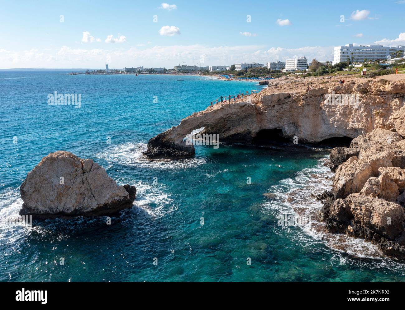 Liebe brücke zypern -Fotos und -Bildmaterial in hoher Auflösung – Alamy
