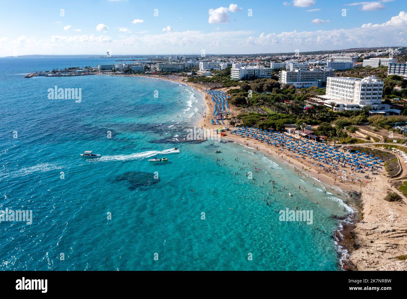 Glyki nero strand ayia napa -Fotos und -Bildmaterial in hoher Auflösung ...