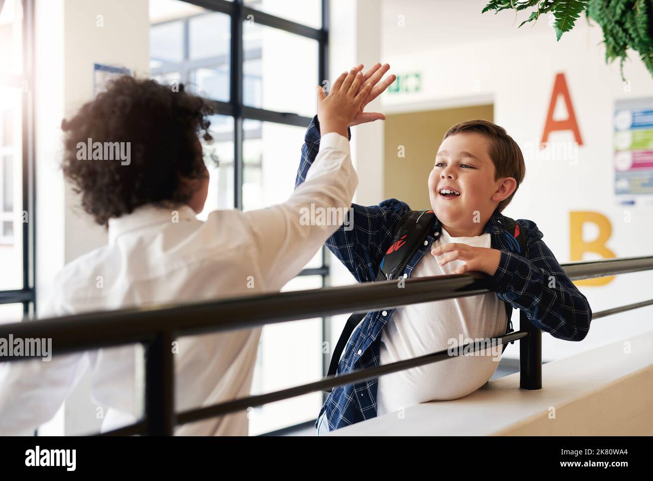 High school flur -Fotos und -Bildmaterial in hoher Auflösung – Alamy