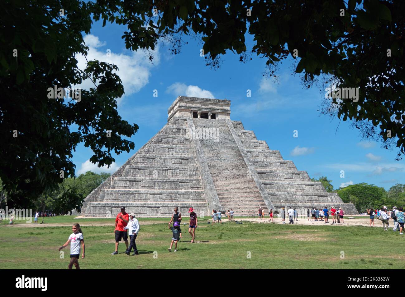 Ansicht der Maya-Ausgrabungsstätte von Chichen Itza in Yucatan, Mexiko ...