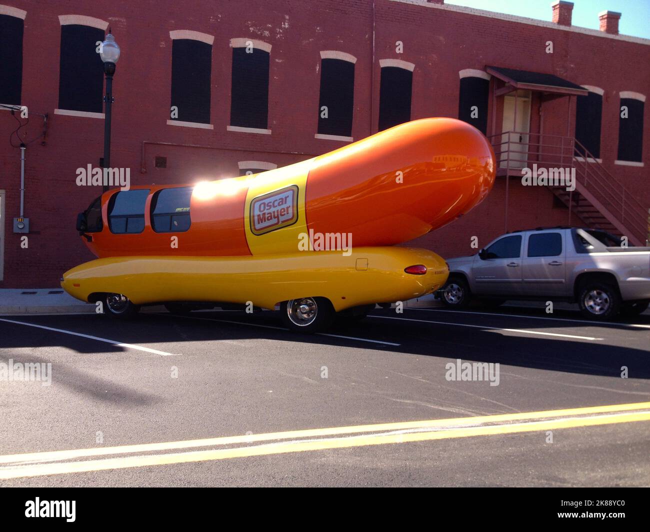 Hot wheels gibt druckgussversionen des fahrzeugs aus -Fotos und ...