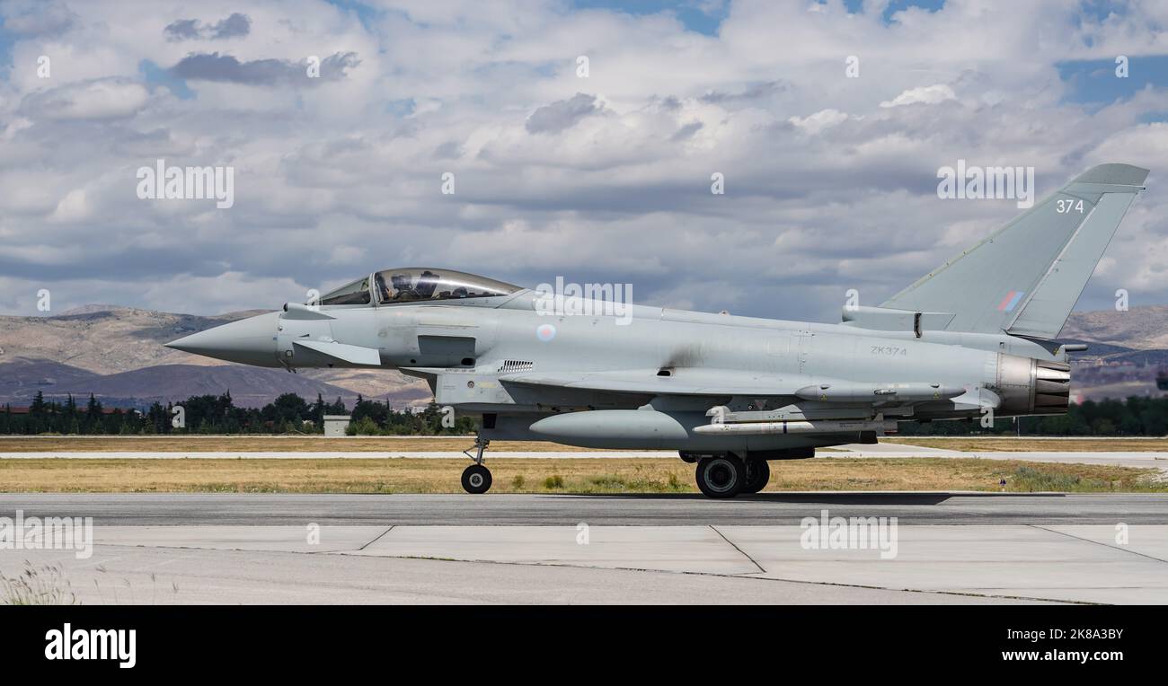 KONYA, TURKIYE - 30. JUNI 2022: United Kingdom Royal Air Force ...