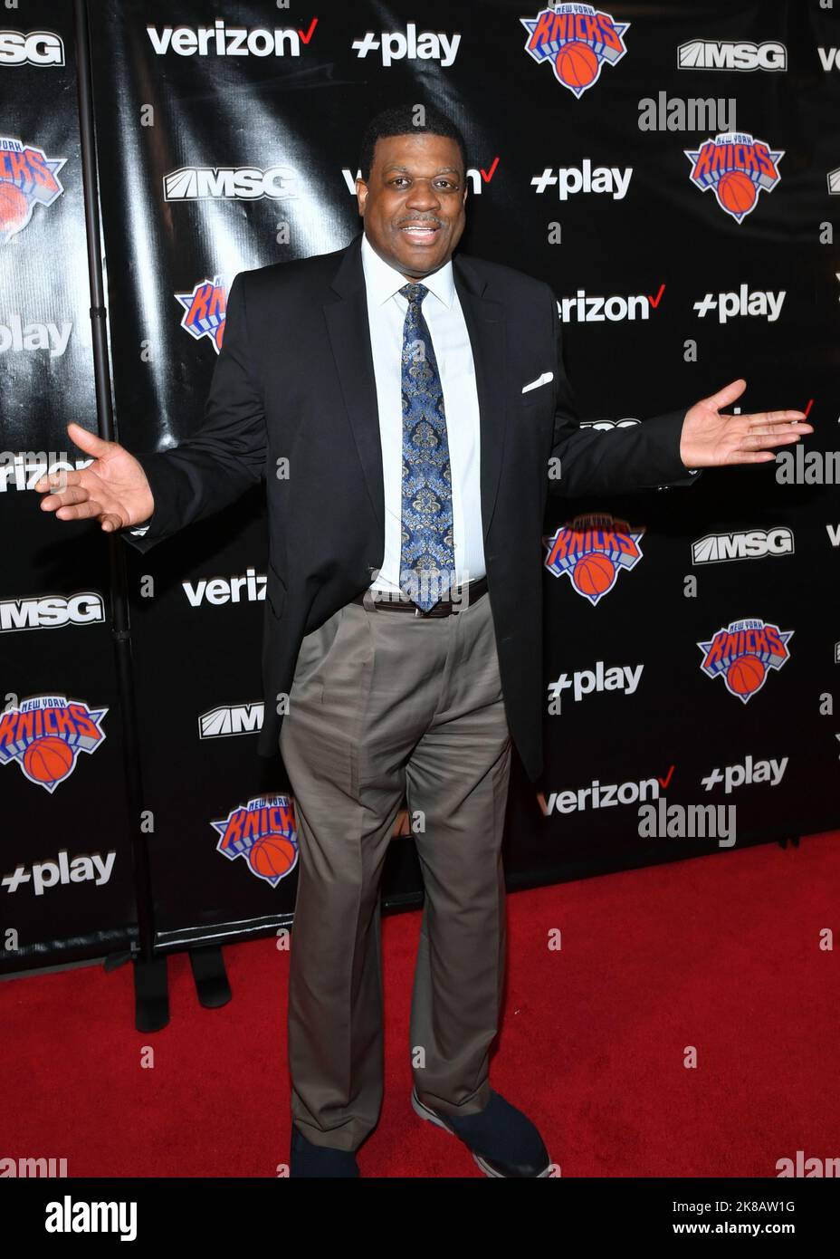 Bernard King nimmt am 21. Oktober 2022 an der Verizon +play Red Carpet im Madison Square Garden ...