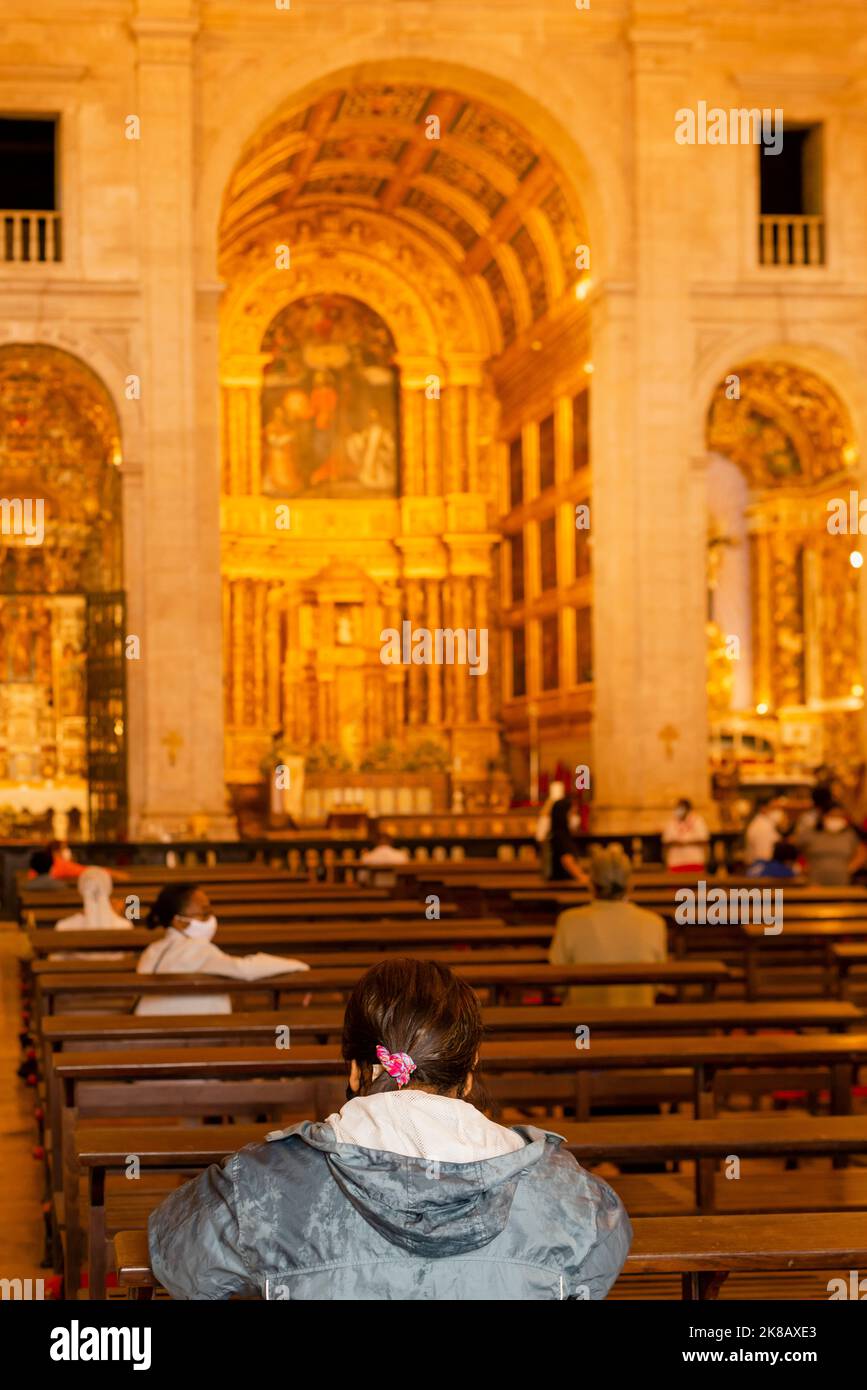Salvador, Bahia, Brasilien - 16. Juni 2022; Katholiken und Priester ...