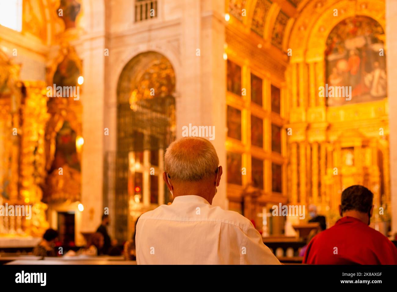 Salvador, Bahia, Brasilien - 16. Juni 2022; Katholiken und Priester ...