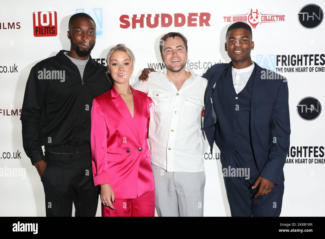 Nobuse Jnr., Hannah Traylen, Ross Coles und Malachi Pullar-Latchman besuchen die Filmpremiere ...