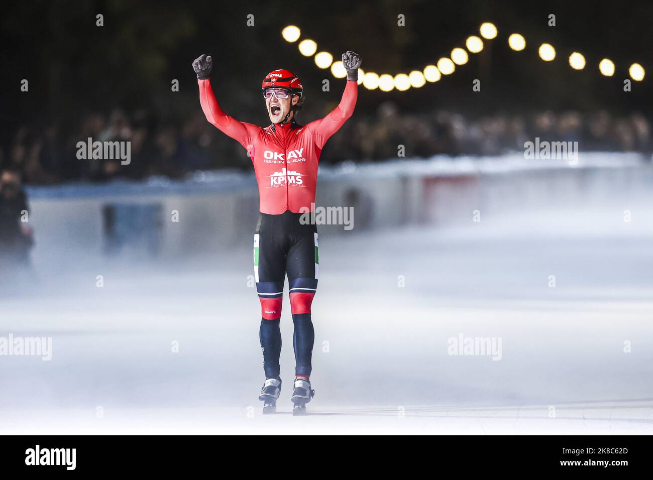 AMSTERDAM - Jeroen Janissen gewinnt das Eröffnungsspiel des Marathon ...