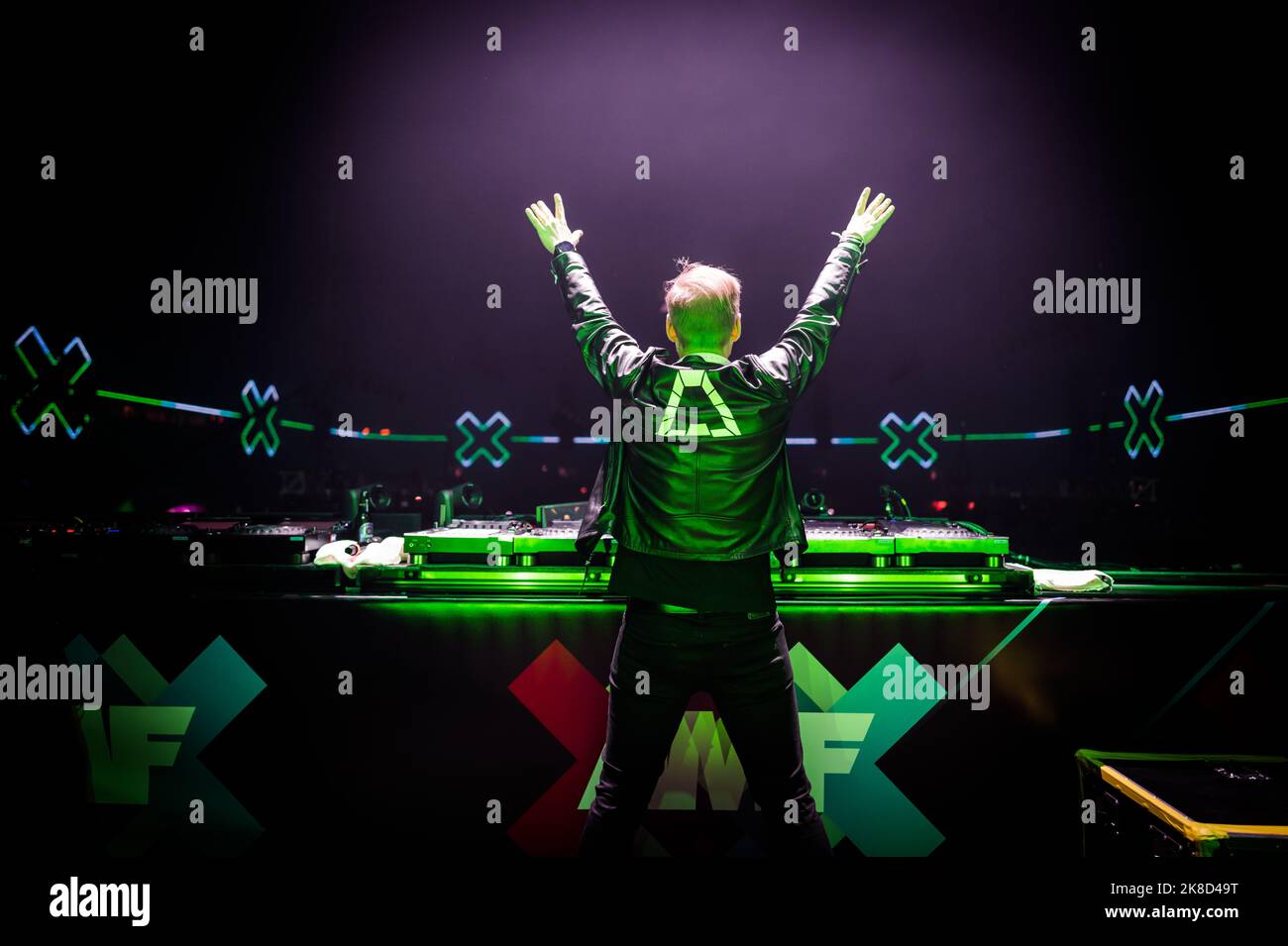 2022-10-23 01:43:32 AMSTERDAM - Armin van Buuren vor seinem Auftritt beim Amsterdam Music ...