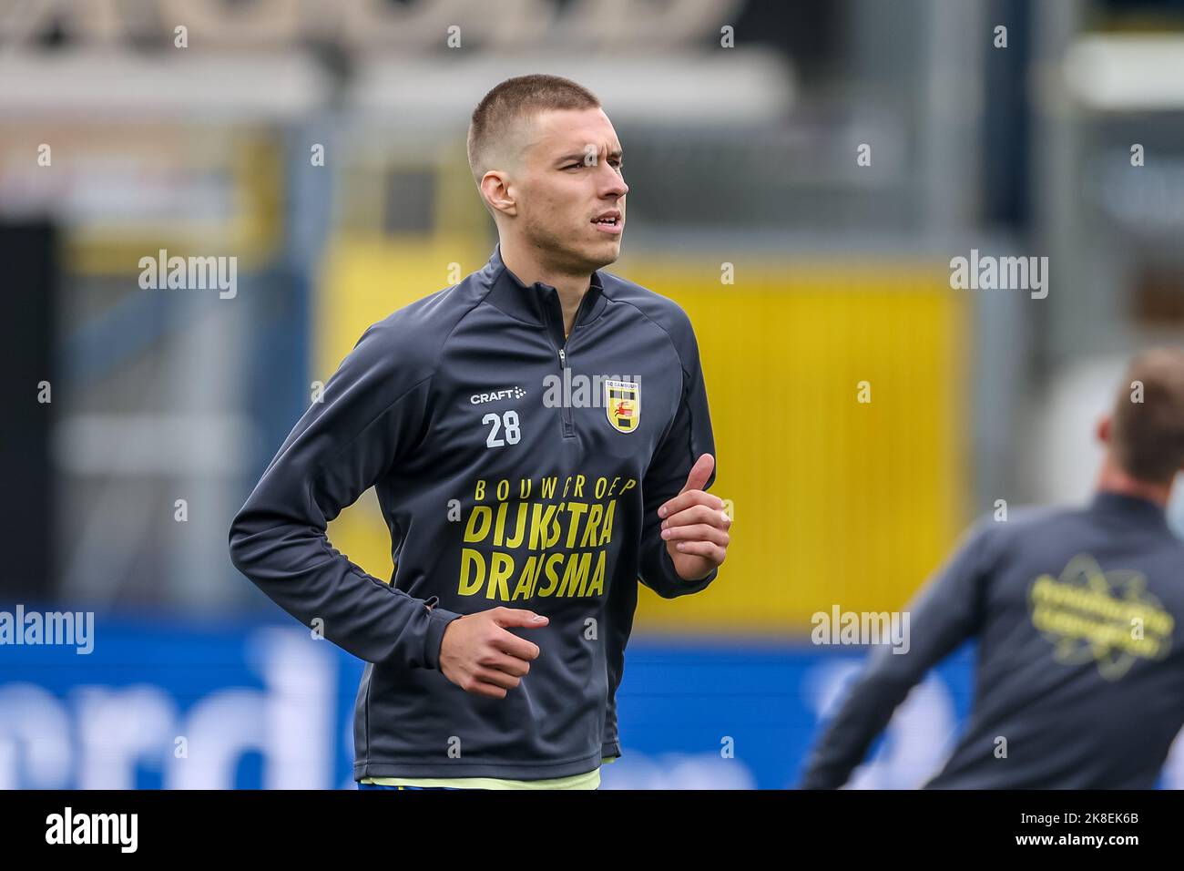 LEEUWARDEN, NIEDERLANDE - 23. OKTOBER: Roberts Uldrikis vom SC Cambuur ...